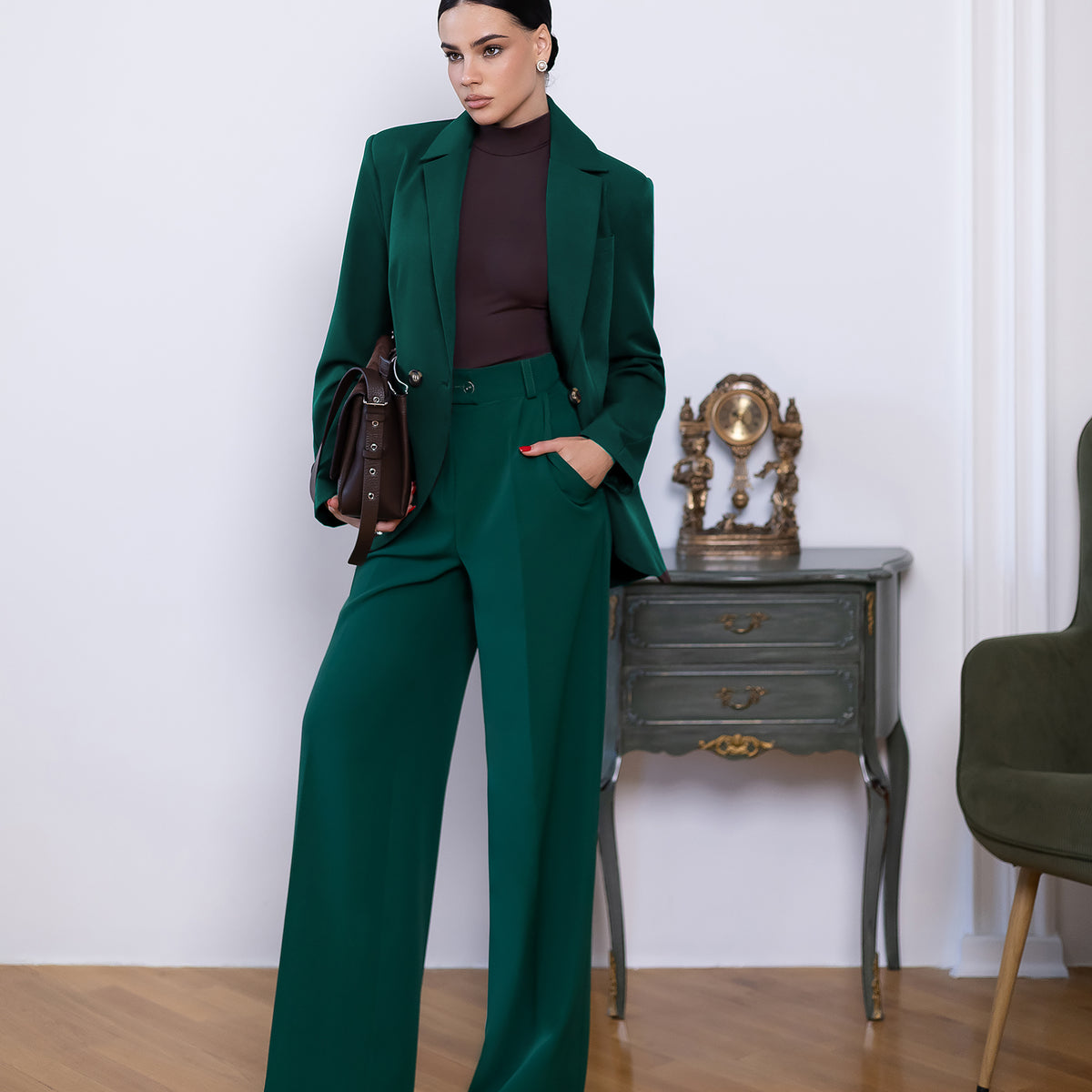Liora Green Curved-Hem Women's Suit | ELAGIA